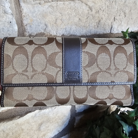 Coach | Bags | Vintage Coach Signature Envelope Wallet | Poshmark